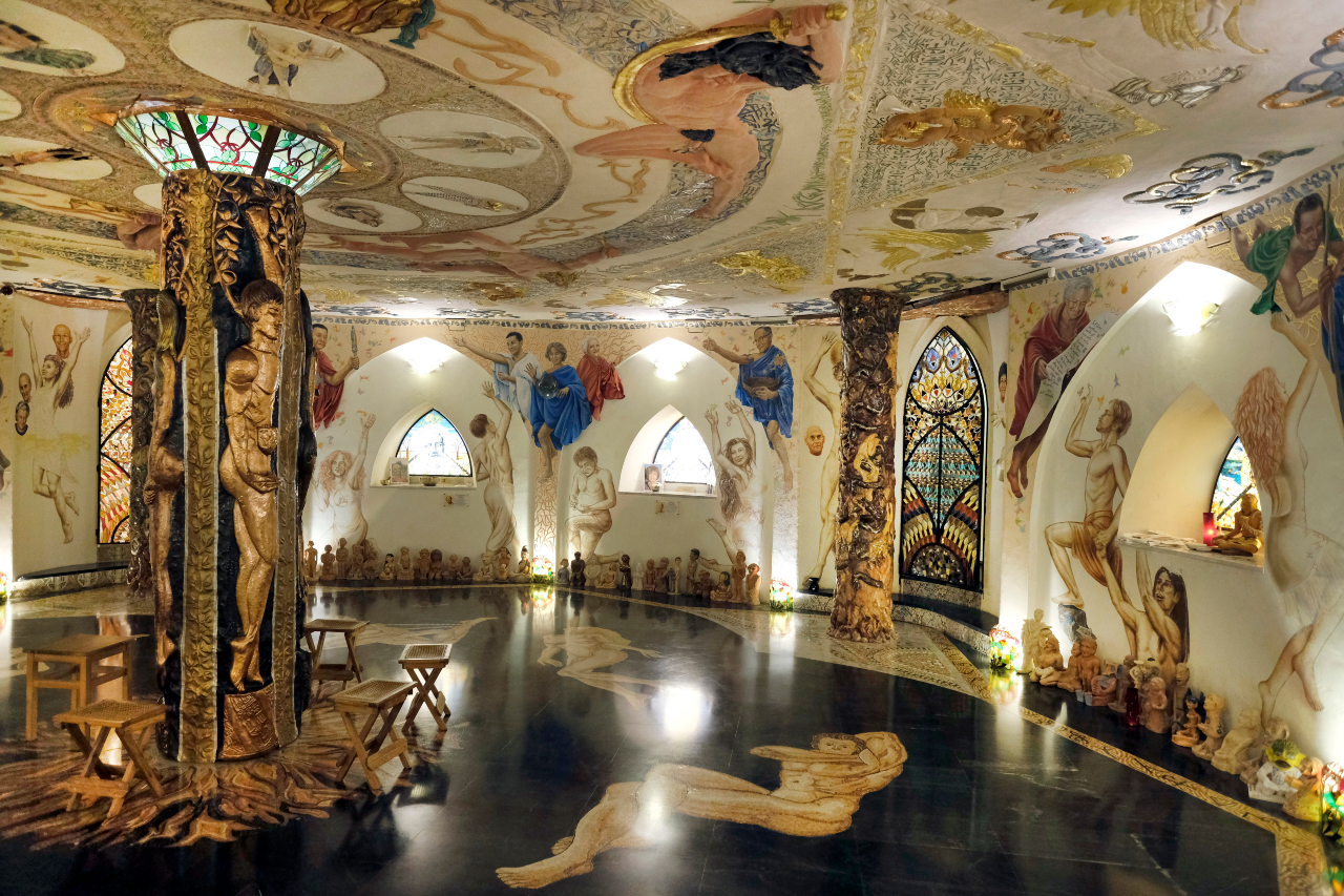 Conheça a história de Damanhur, o maior templo subterrâneo do mundo ...