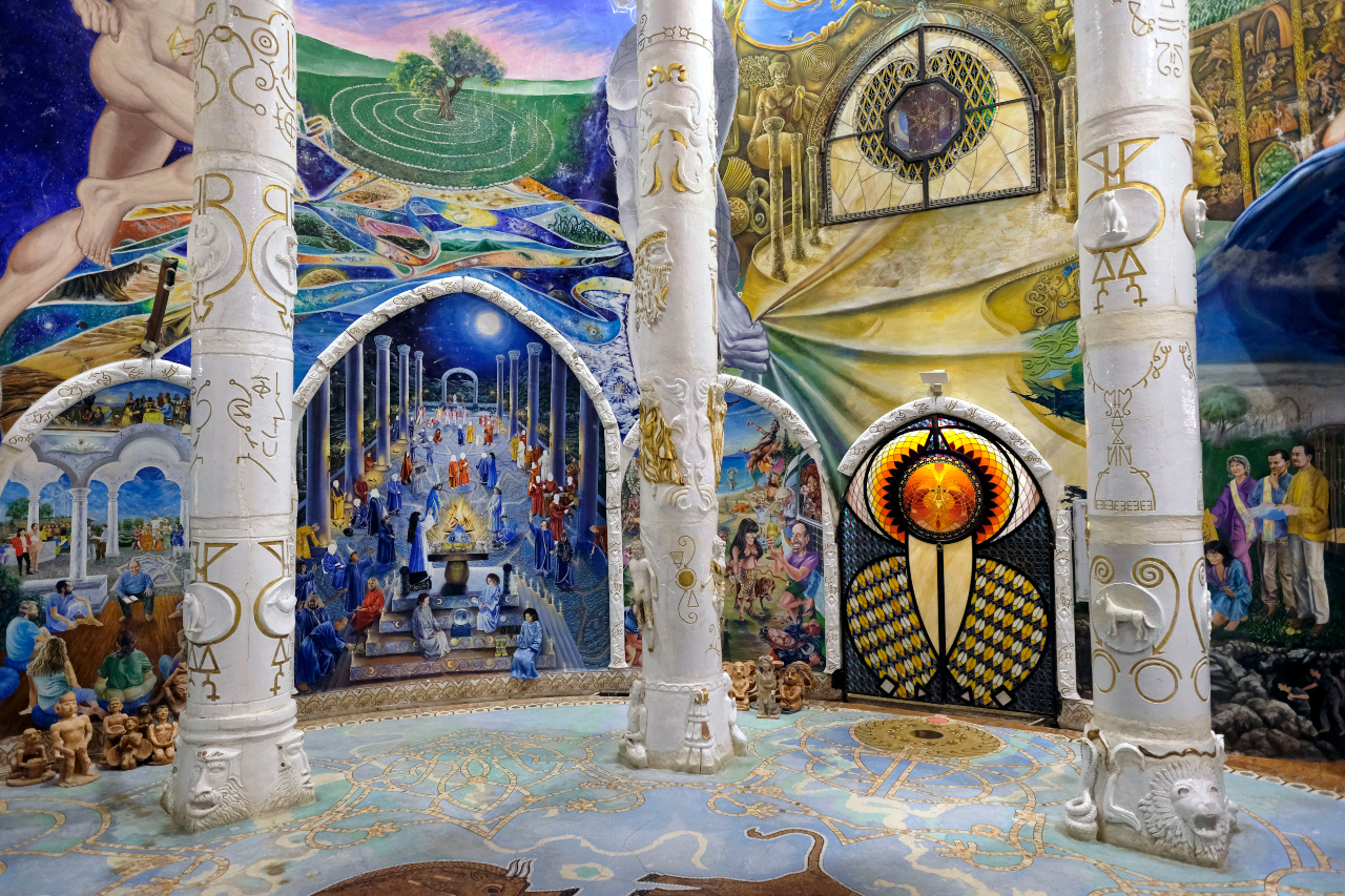 Conheça a história de Damanhur, o maior templo subterrâneo do mundo ...
