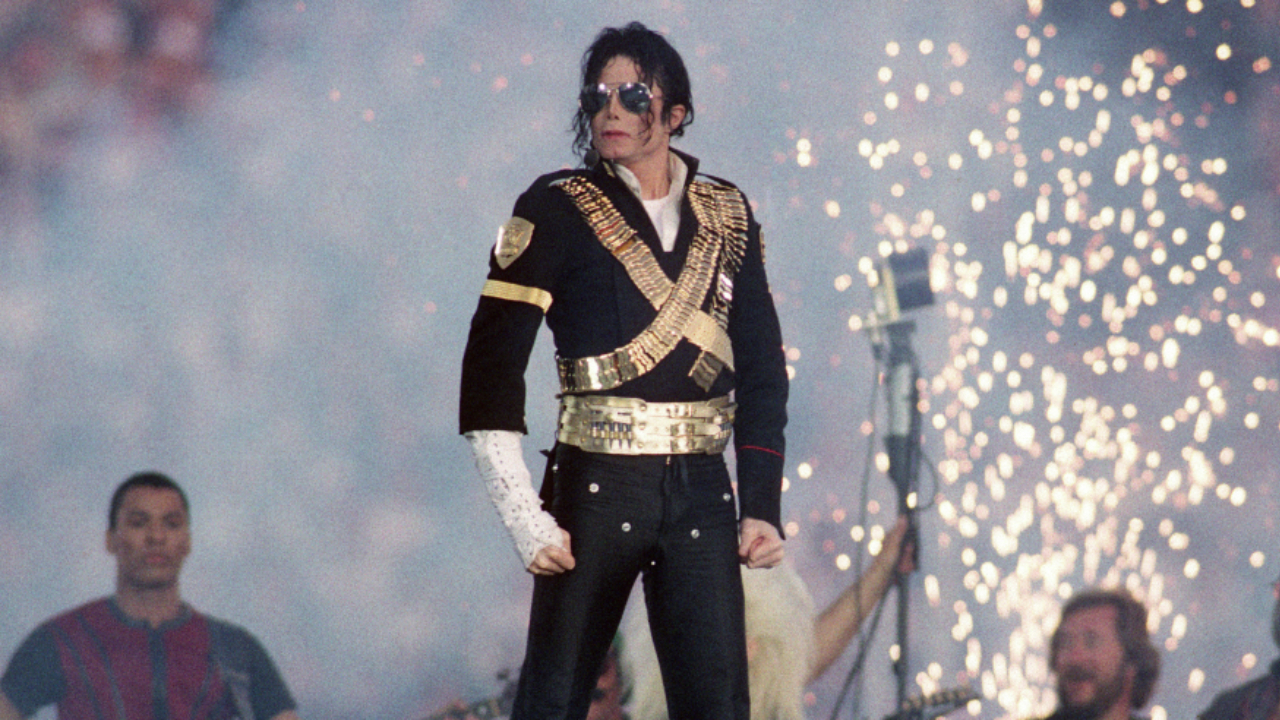 Michael Jackson: O que sabemos sobre o filme que vai retratar o rei do ...