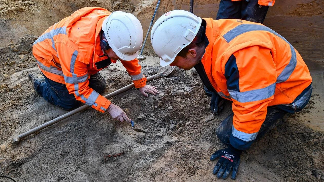 Túmulo de 2.000 anos de soldado romano é descoberto na Holanda ...