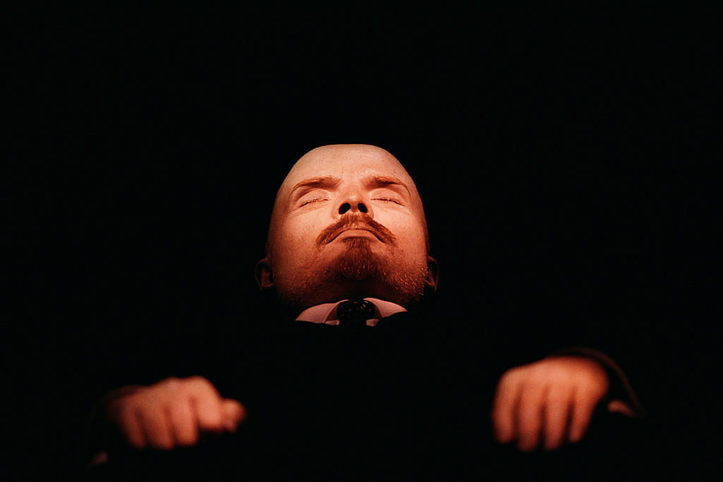 Há 59 anos, a múmia de Stalin era expulsa do mausoléu de Lenin ...