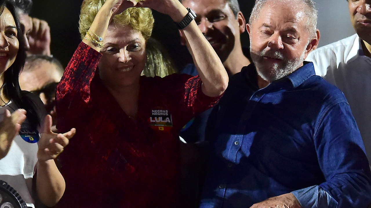 O significado por trás do vestido que Dilma Rousseff usou na vitória de ...