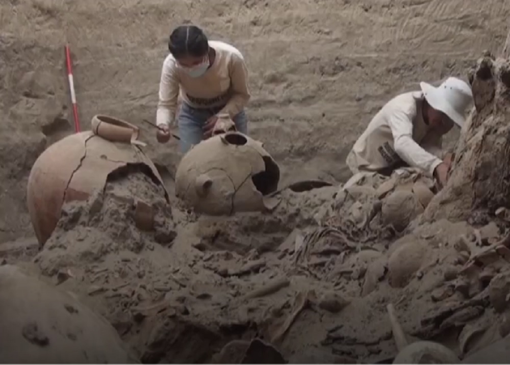 Peru: Tumba pré-incaica milenar revela restos de 'senhor dos mares ...