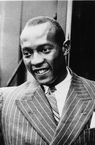 Jesse Owens, a carreira do atleta que triunfou sob a ira de Hitler ...