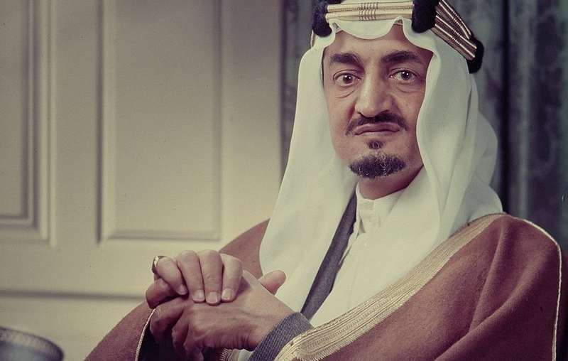 Neste dia, em 1975, o rei Faisal da Arábia Saudita era assassinado pelo ...