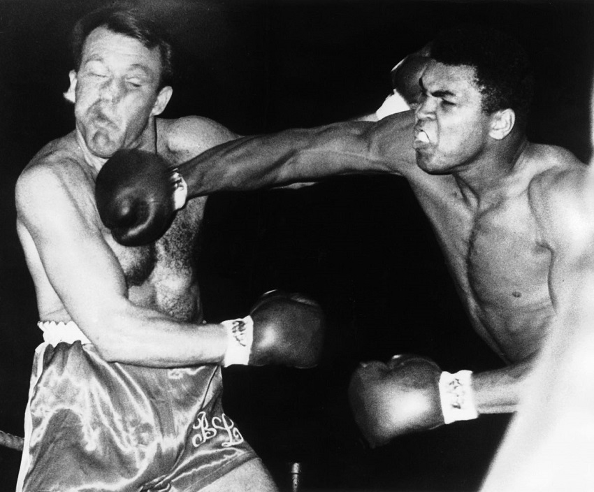 Biografia inédita revela a emocionante trajetória de Muhammad Ali ...